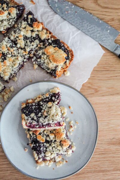 Keto Blackberry Crumble Bars - Fit Mom Journey