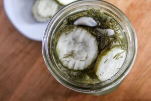 Quick & Easy Keto Refrigerator Pickles (sugar free) - Fit Mom Journey